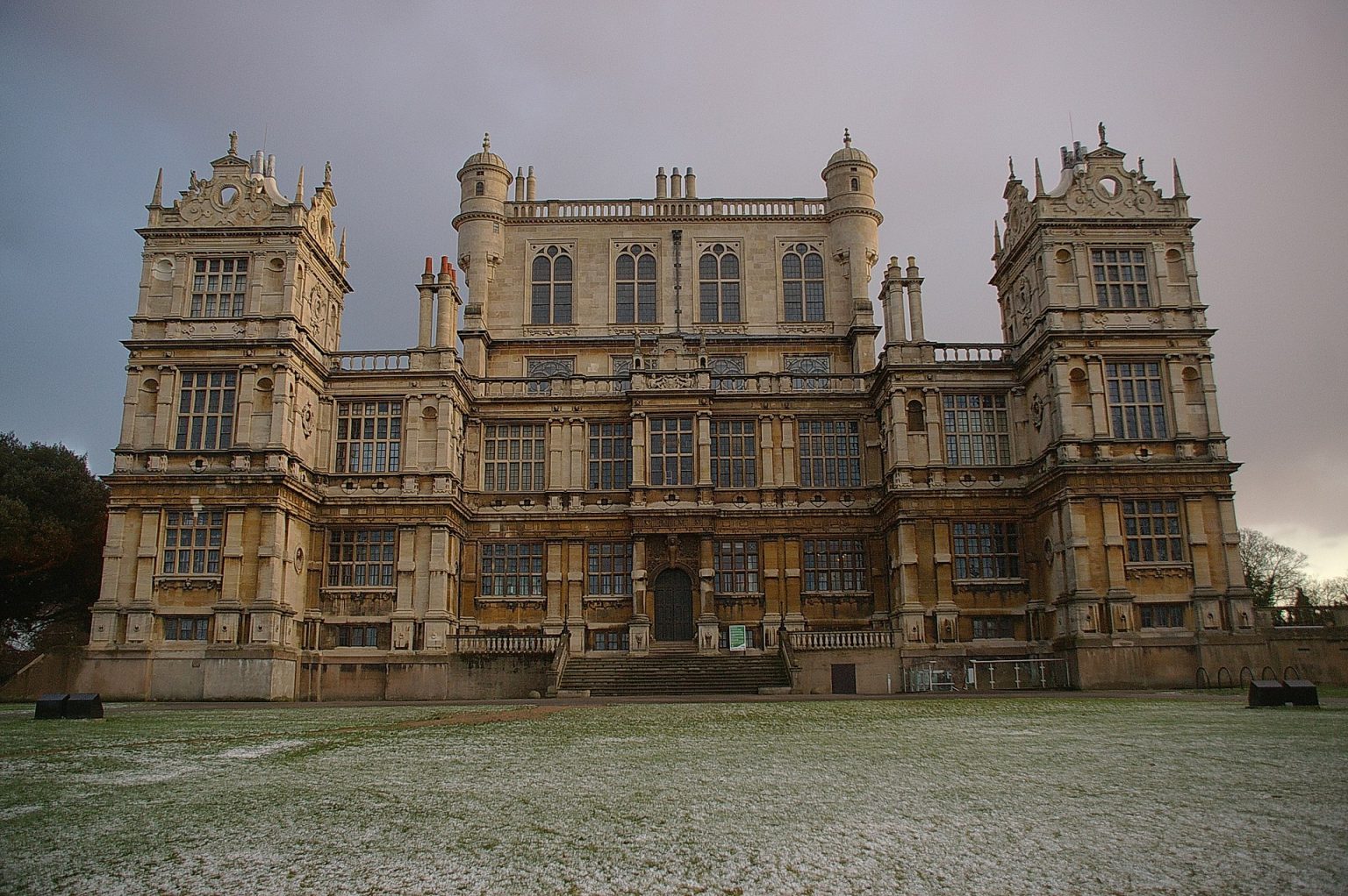Batman: The Transformation Of The Wayne Manor In The Last 80 Years ...