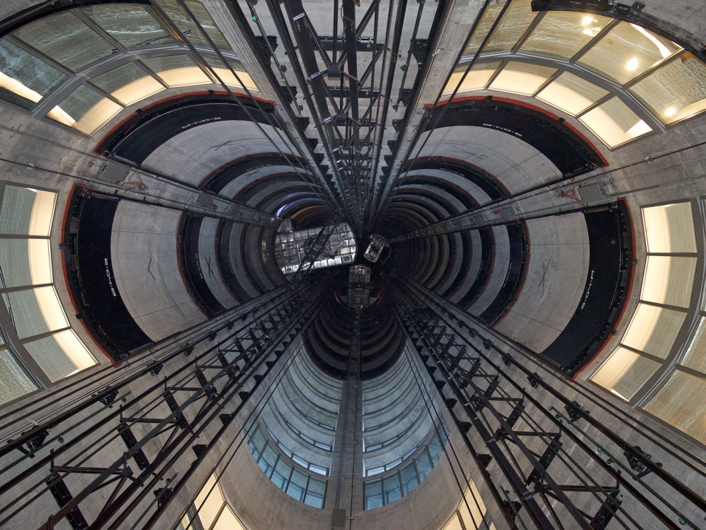 5 PRESTIGIOUS FEATURES OF PORSCHE DESIGN TOWER IN MIAMI | The Most ...